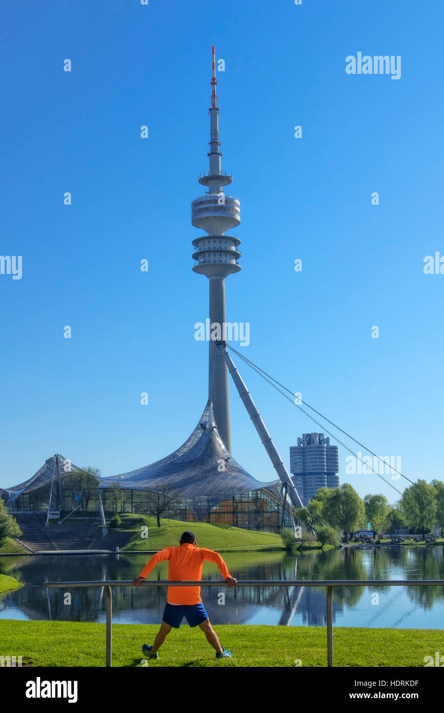Olympiastadion münchen architektur -Fotos und -Bildmaterial in hoher ...