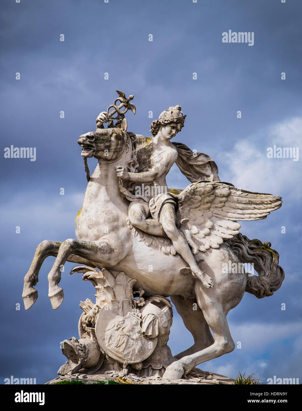Statue des Perseus auf der Pegasus in Place De La Concorde; Paris ...