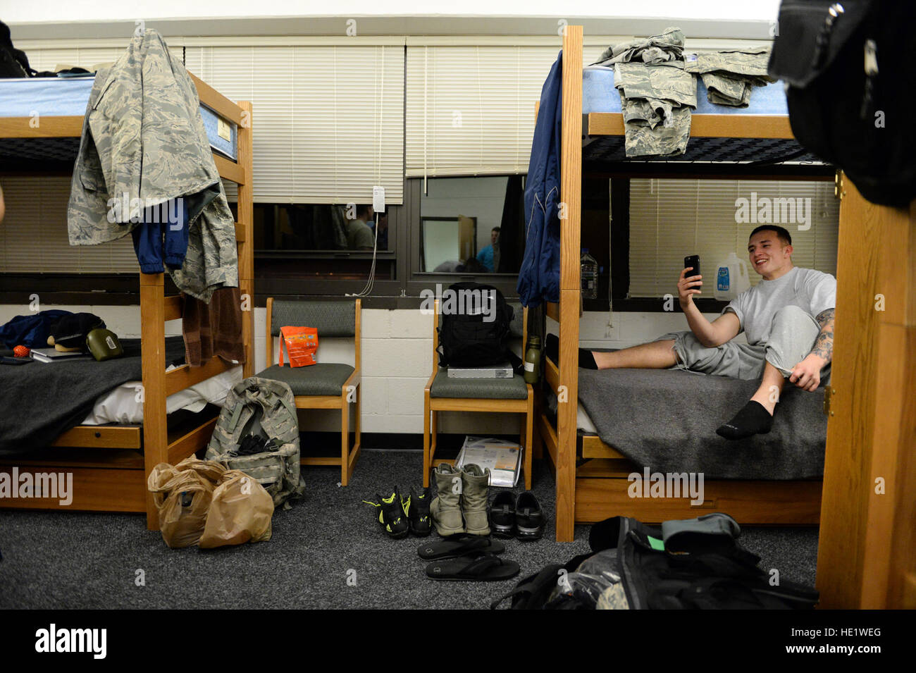 436th security forces squadron -Fotos und -Bildmaterial in hoher ...