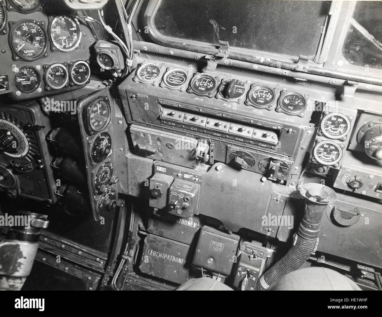 Junkers Ju 88D-cockpit Stockfotografie - Alamy