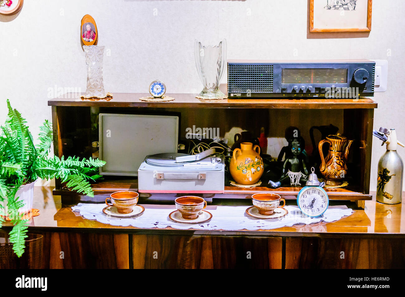 Furniture polish -Fotos und -Bildmaterial in hoher Auflösung – Alamy