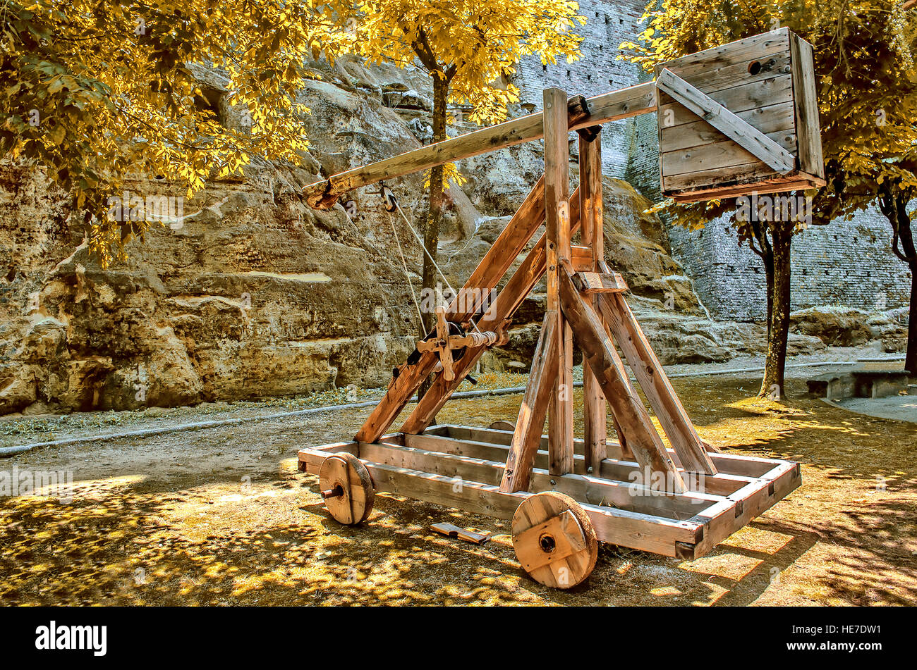 Catapult Projectile Stockfotos und -bilder Kaufen - Alamy