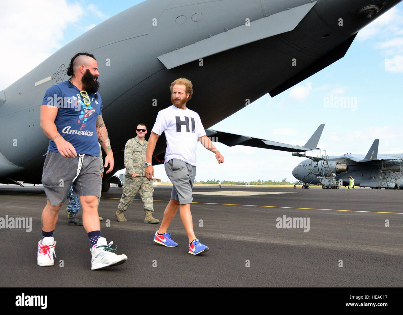 Major League Baseball-Spieler Dallas Braden, rechts, und Brian Wilson ...