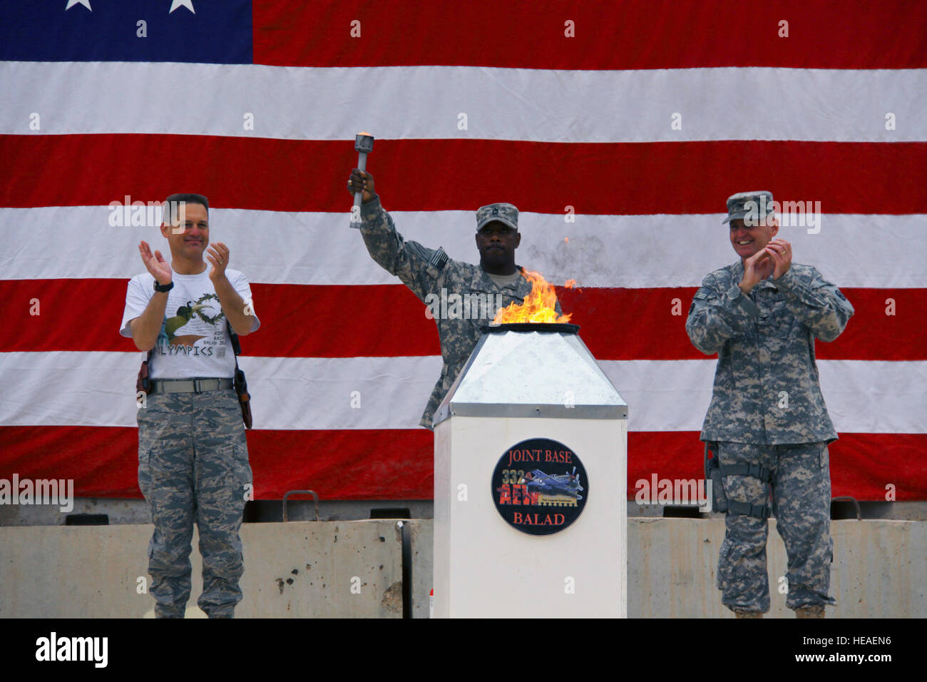 JOINT BASE BALAD, Irak – Air Force Major General Brian Bishop, 332 ...