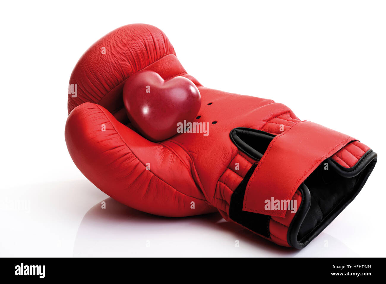 Herz boxen -Fotos und -Bildmaterial in hoher Auflösung – Alamy
