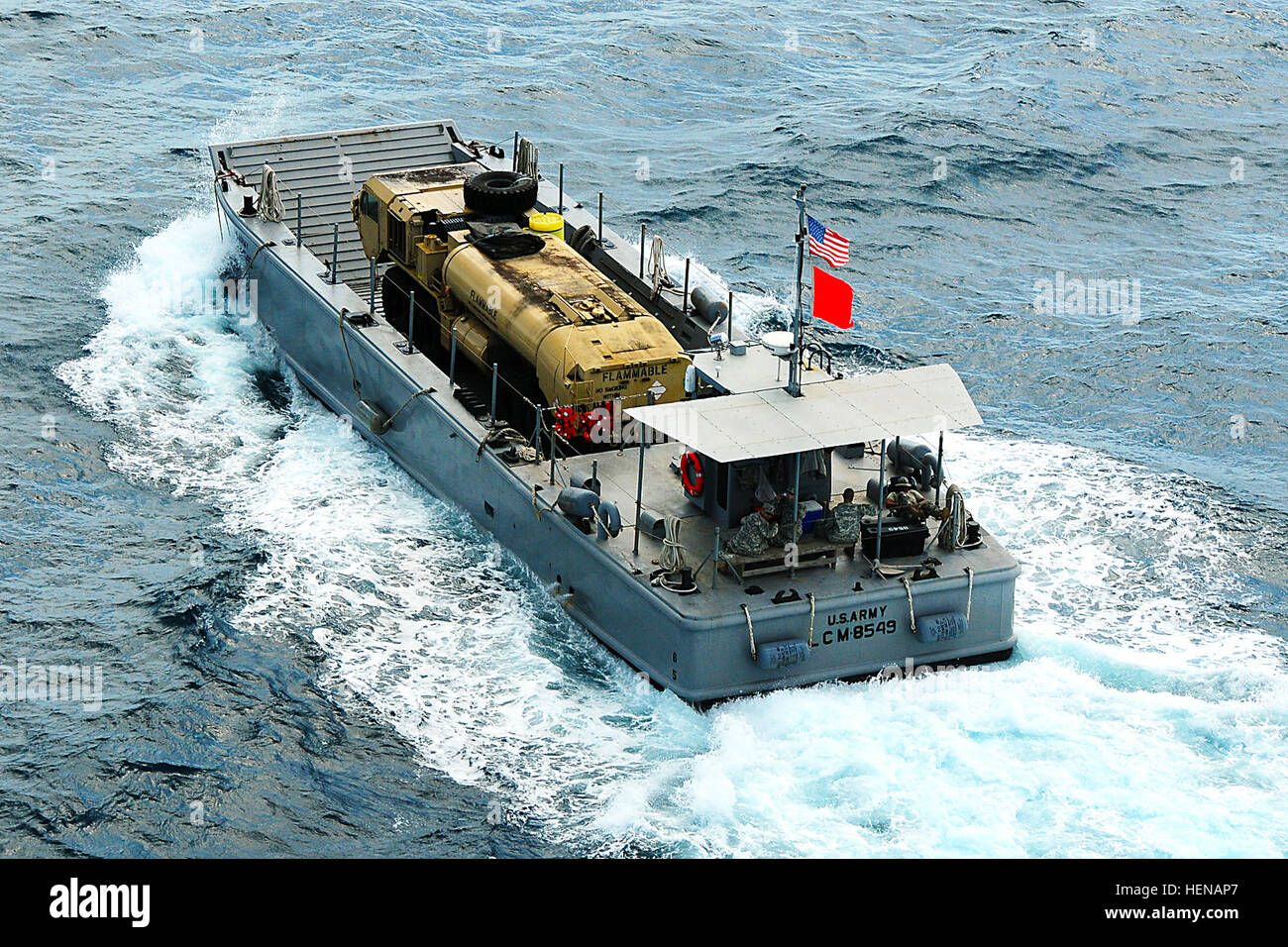 Army landing craft -Fotos und -Bildmaterial in hoher Auflösung – Alamy