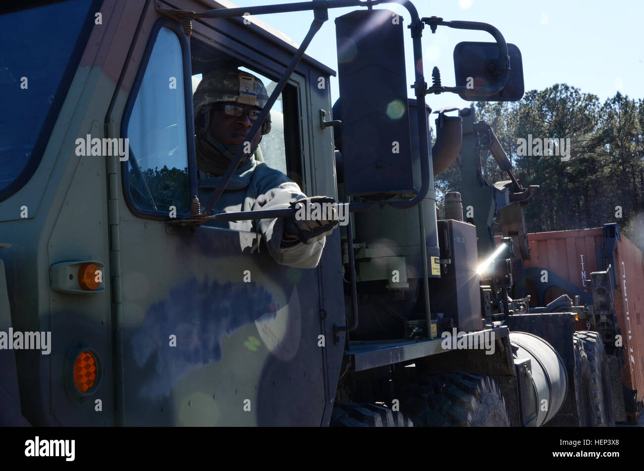 US Army National Guard und US Armee-Reserve-Soldaten trainieren auf ...