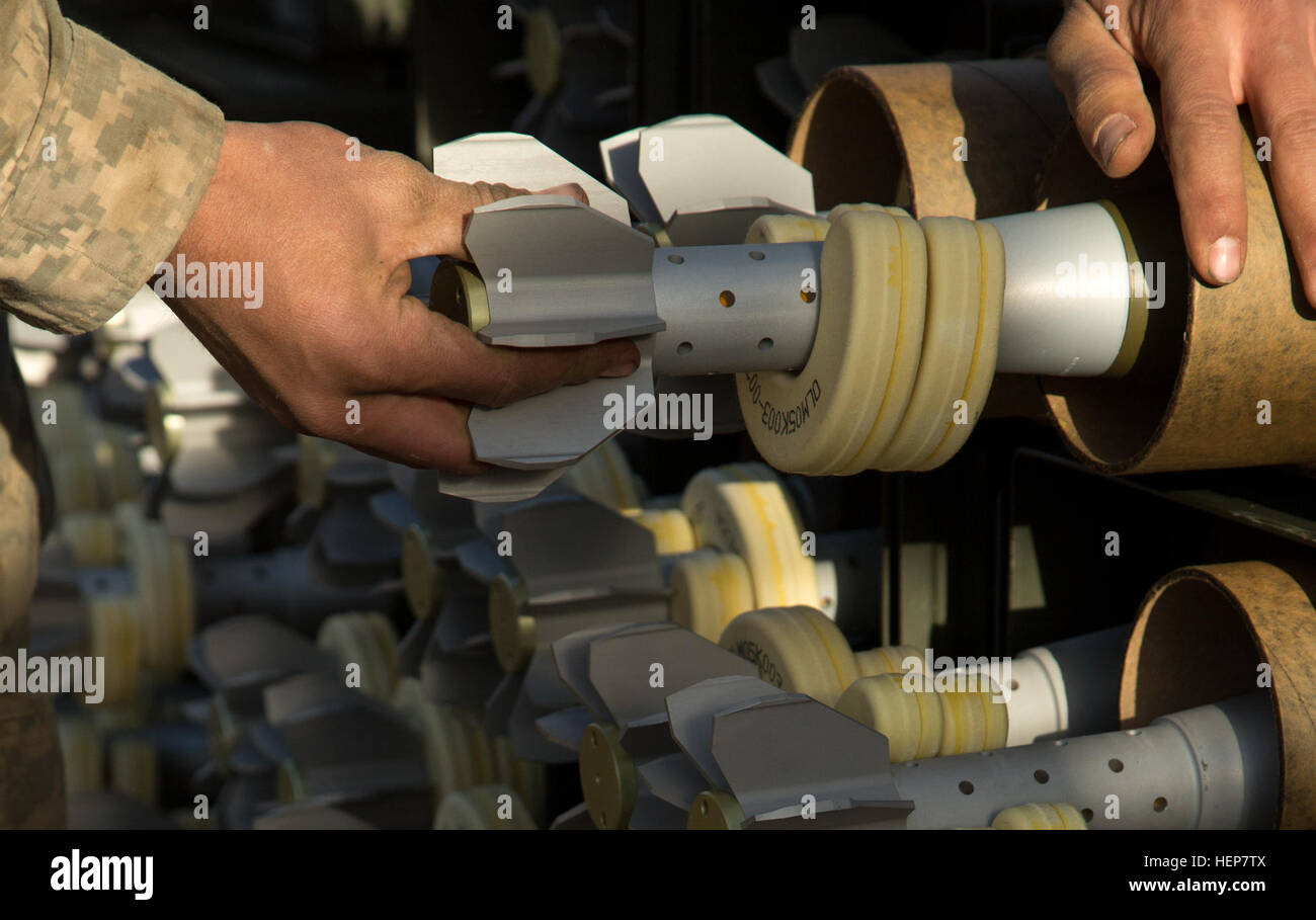 M1129 stryker mortar carrier -Fotos und -Bildmaterial in hoher ...