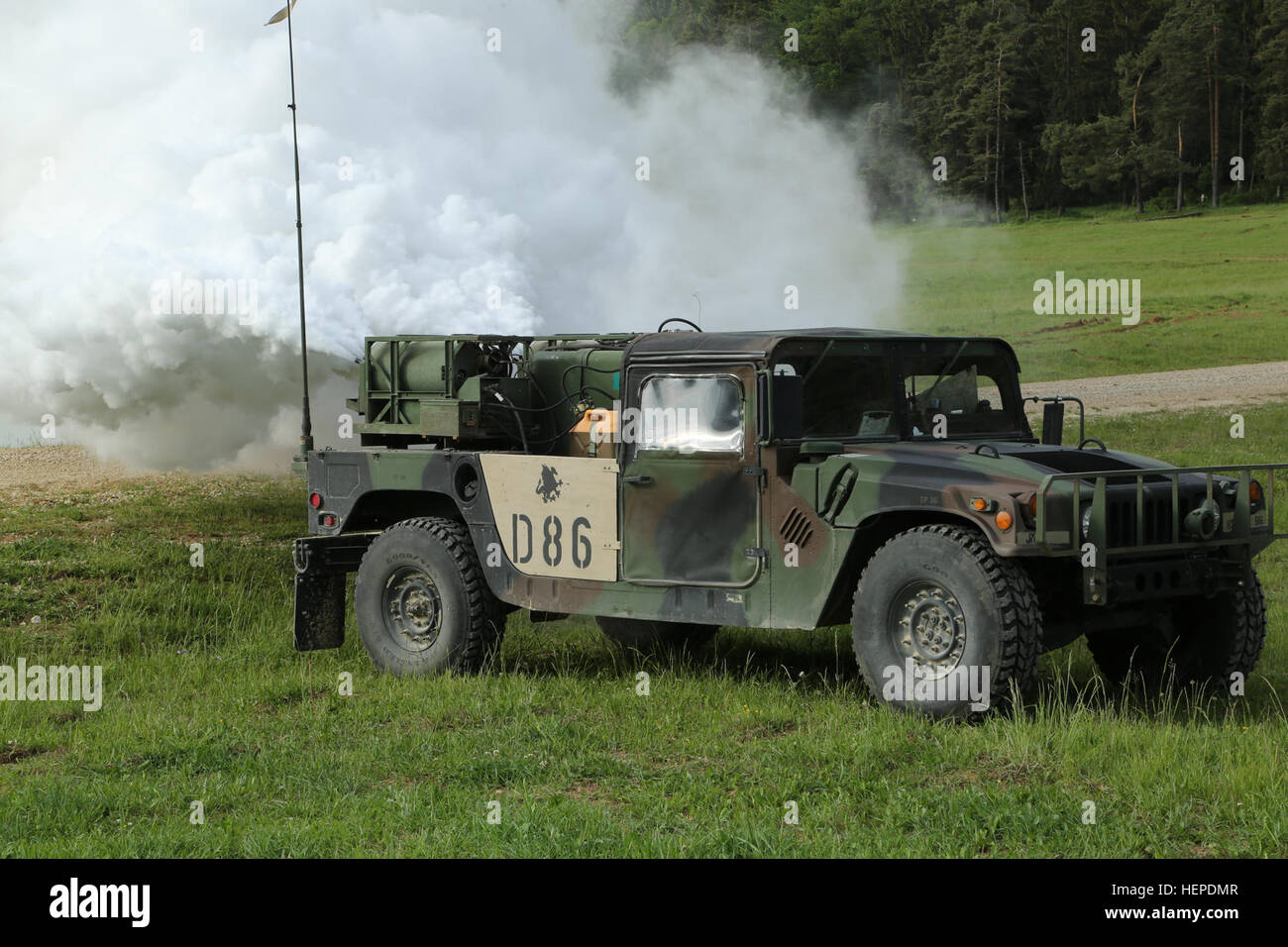 Ein Mitglied des Dragon Team, erstellt Joint Multinational Readiness ...