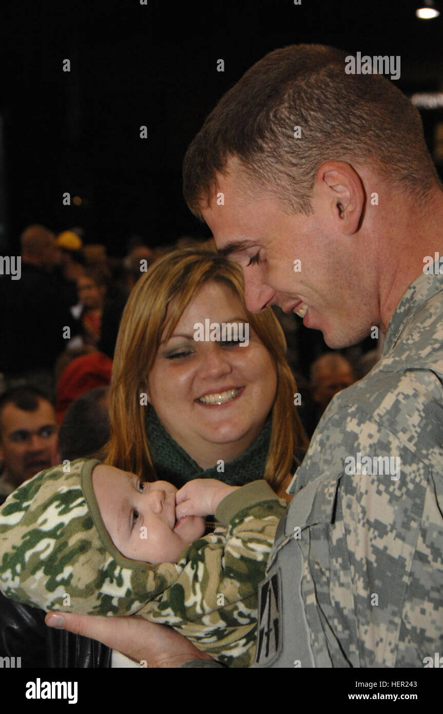 Ihr 20 monate alter sohn henry -Fotos und -Bildmaterial in hoher ...