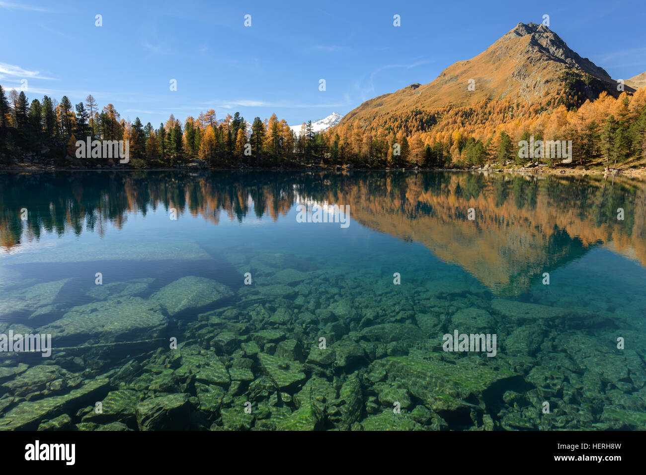 Lake saoseo -Fotos und -Bildmaterial in hoher Auflösung – Alamy