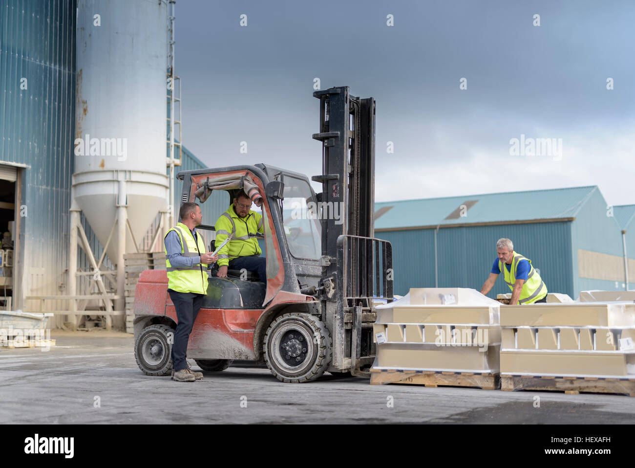 Arbeiter fahrer -Fotos und -Bildmaterial in hoher Auflösung – Alamy