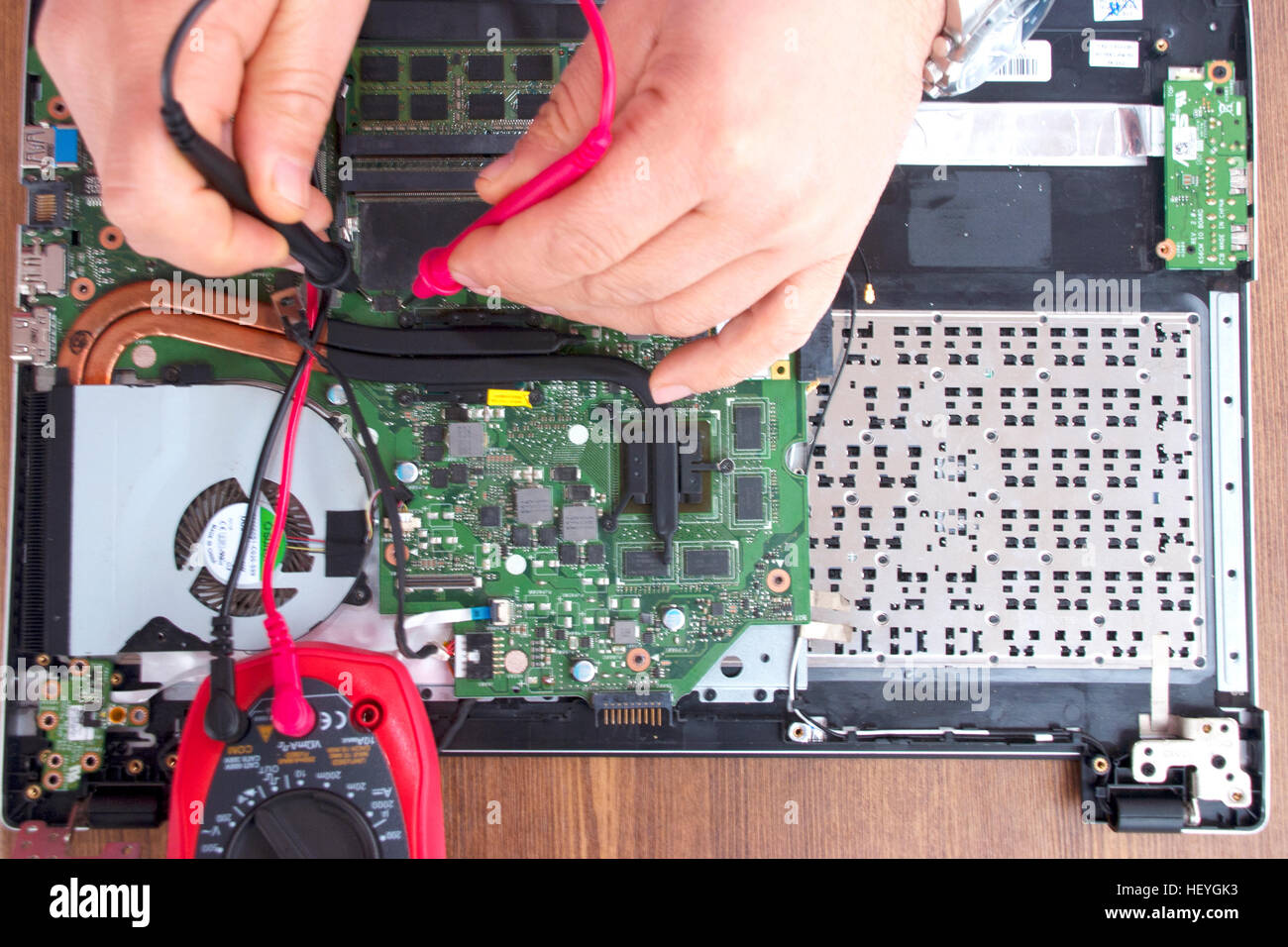 Electronic repair -Fotos und -Bildmaterial in hoher Auflösung – Alamy