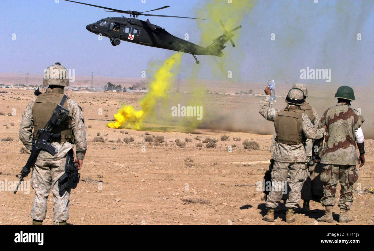 Blackhawk helikopter -Fotos und -Bildmaterial in hoher Auflösung – Alamy