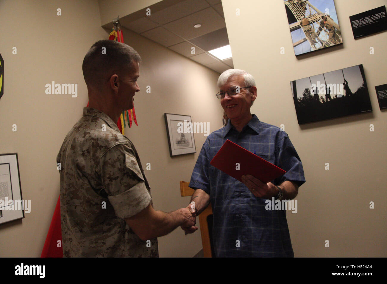 Col jeffrey t conner -Fotos und -Bildmaterial in hoher Auflösung – Alamy