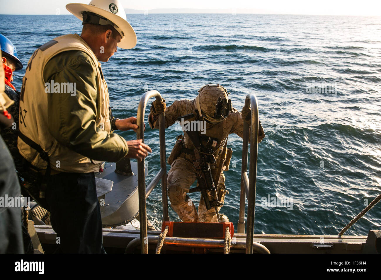 Verstärktes schlauchboot -Fotos und -Bildmaterial in hoher Auflösung ...