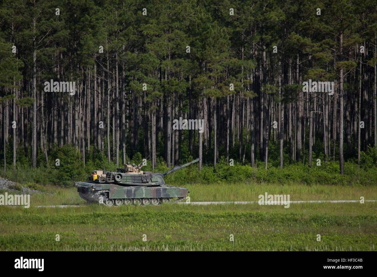 US Marine Corps Tank Besatzungsmitglieder teilnehmen an Tiger Comp ...