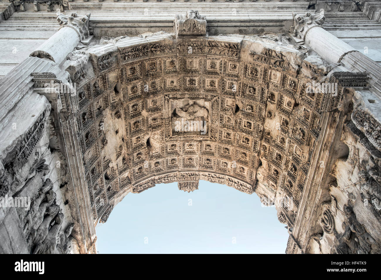 Innere des Titus-Bogen römischen Forum Rom Italien Stockfotografie - Alamy