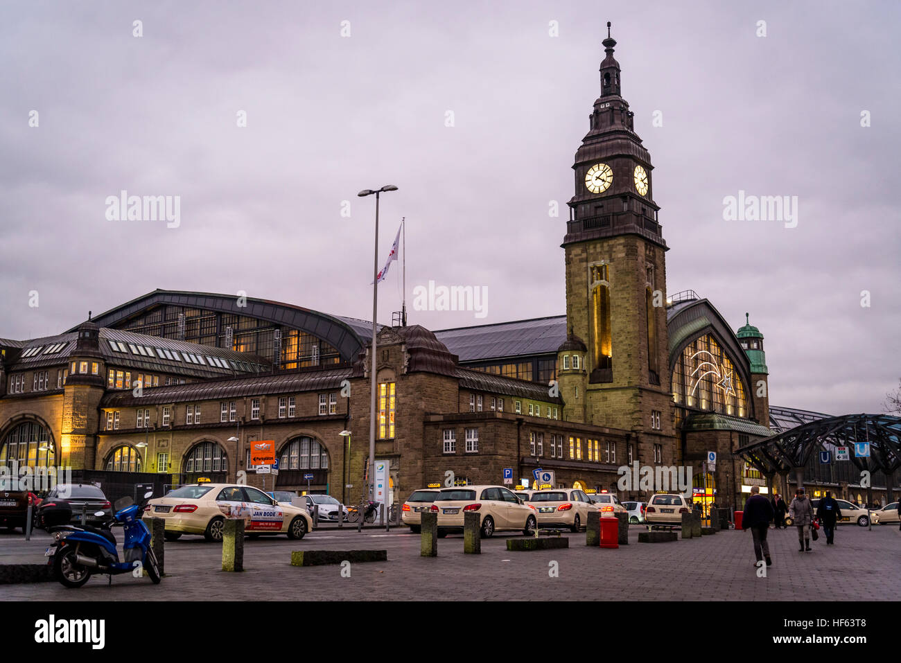 Hauptbahnhof oder Central Bahnhof, Hamburg, Deutschland Stockfotografie ...