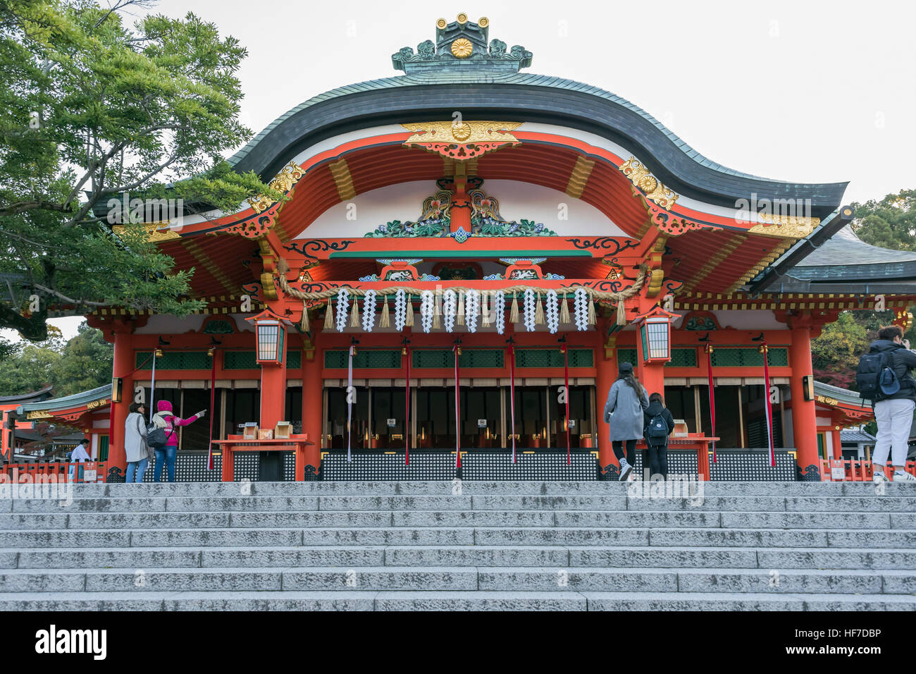 Nai-Haiden (Flur der Anbetung), Fushimi Inari-Taisha-Shinto-Schrein ...