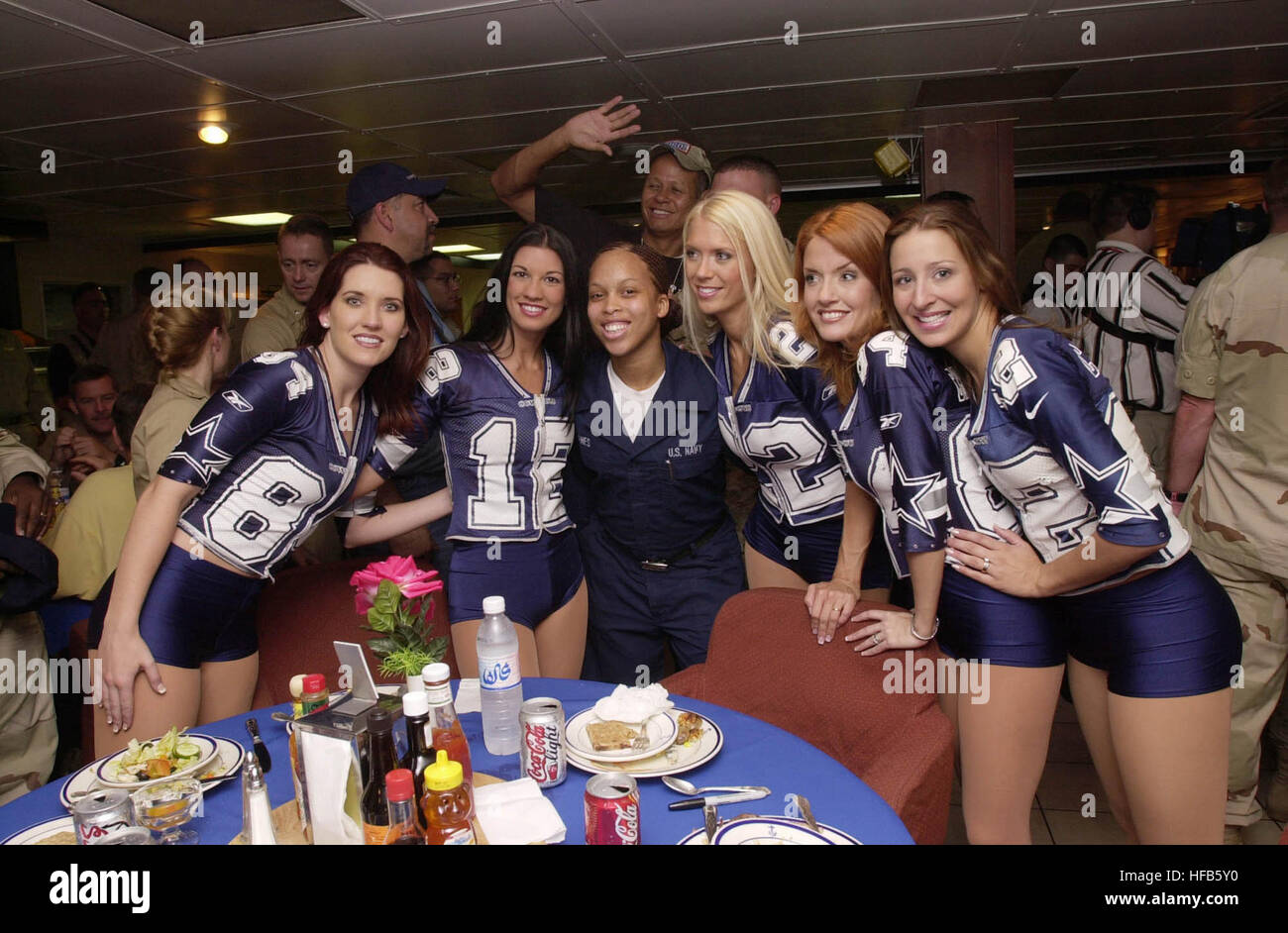 Dallas cowboy cheerleader uso zeigen -Fotos und -Bildmaterial in hoher ...