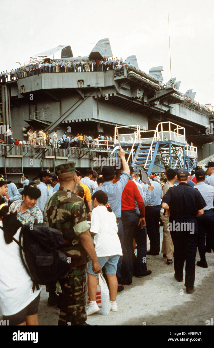 Wie sie sich vorbereiten, in der Nachmahd des Mount Pinatubo Eruption ...