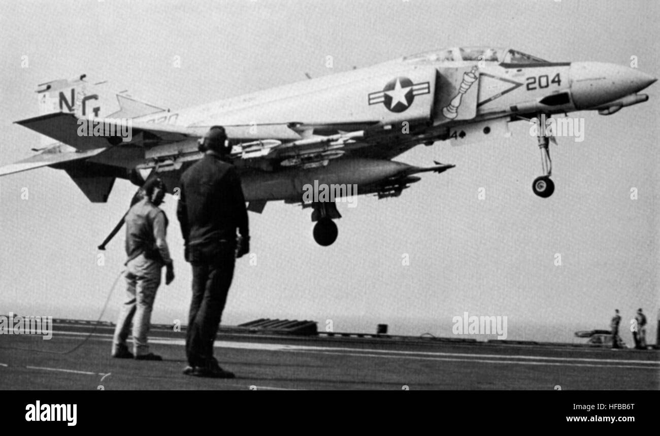 F-4 b VF-92 Landung auf der USS Enterprise (CVN-65) 1968 ...