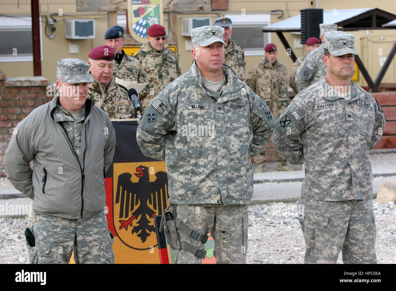 110226-N-9946J-029 MAZAR-E SHARIF, Afghanistan (26. Februar 2011 ...