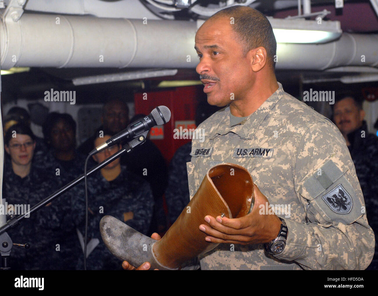 Army Chief Warrant Officer Phillip Brashear, Sohn von the late Master Chief Boatswain's Mate ...