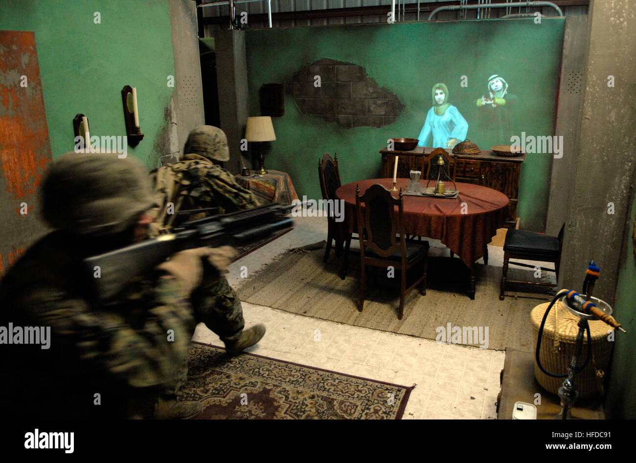 Infanterie immersionstrainer -Fotos und -Bildmaterial in hoher ...