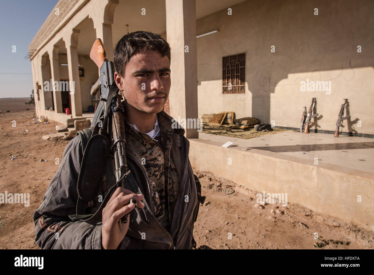 Fighters isis raqqa -Fotos und -Bildmaterial in hoher Auflösung – Alamy