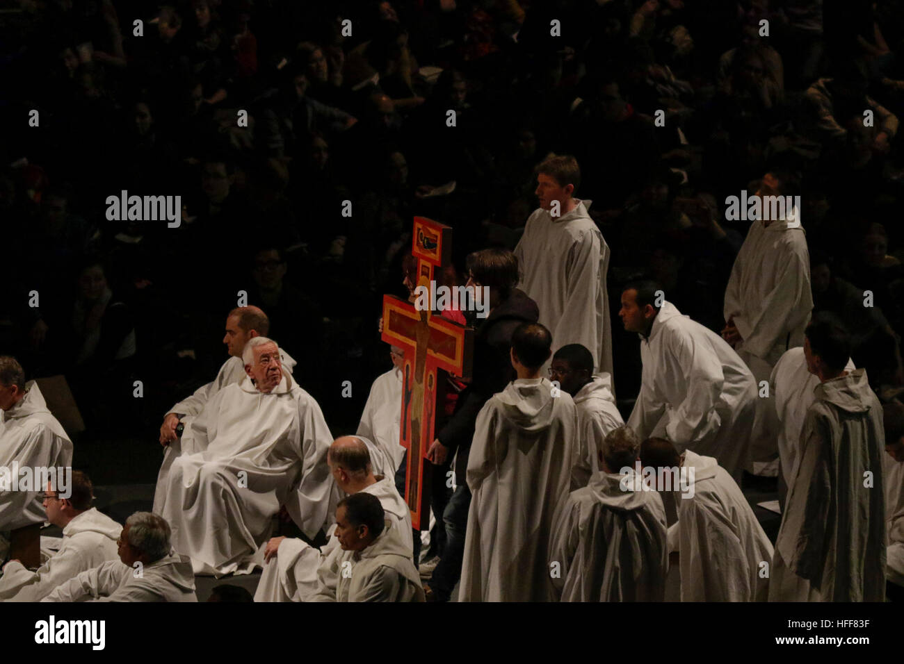 Taize cross -Fotos und -Bildmaterial in hoher Auflösung – Alamy