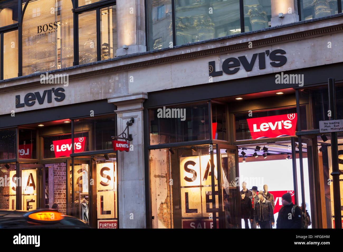 Levis london -Fotos und -Bildmaterial in hoher Auflösung – Alamy