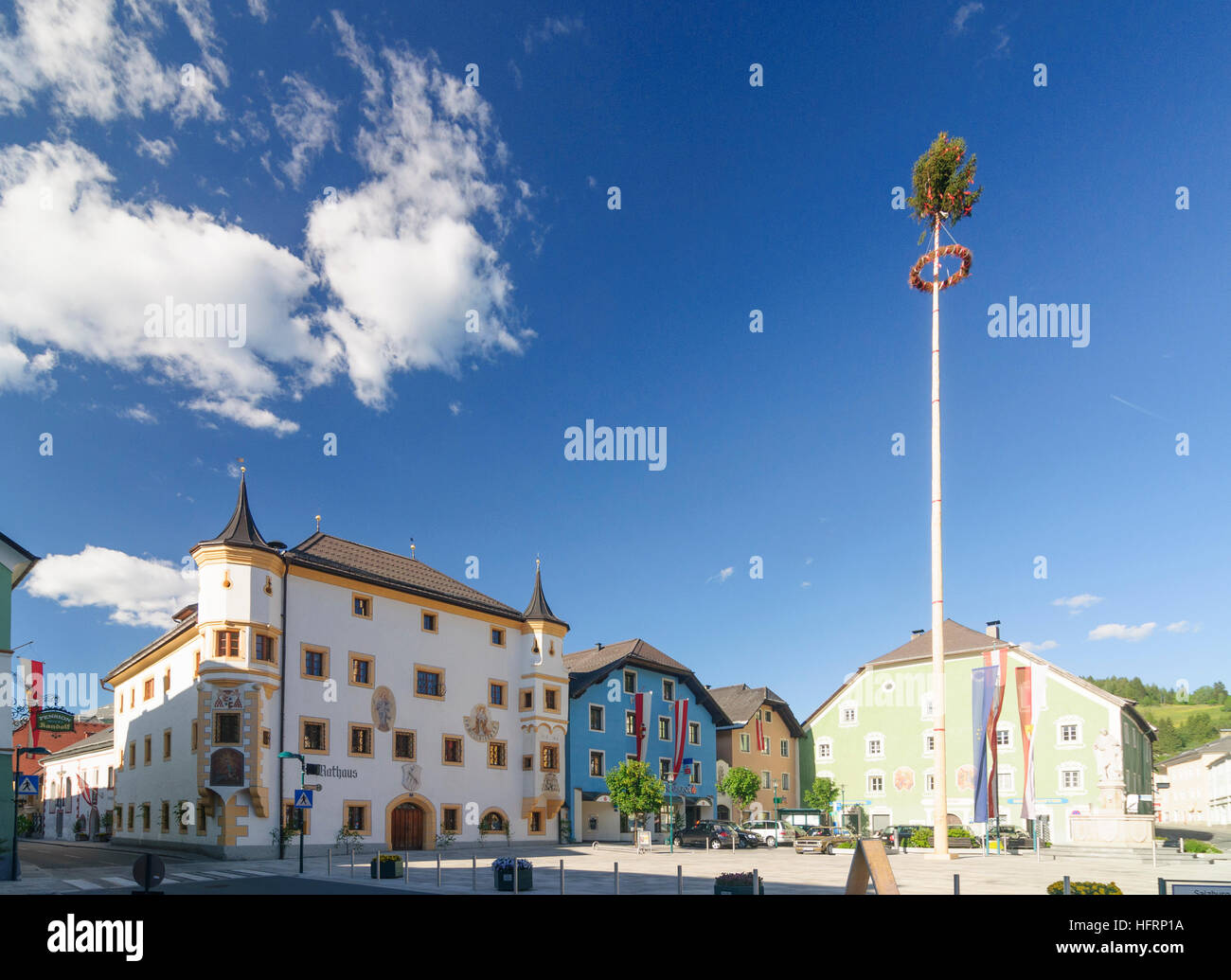 Tamsweg (Lungau): Marktplatz mit Rathaus und Maibaum, Lungau, Salzburg ...
