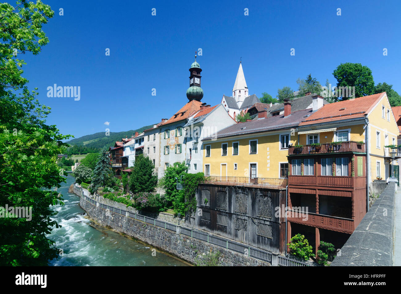 Kirche und fluss mur -Fotos und -Bildmaterial in hoher Auflösung – Alamy