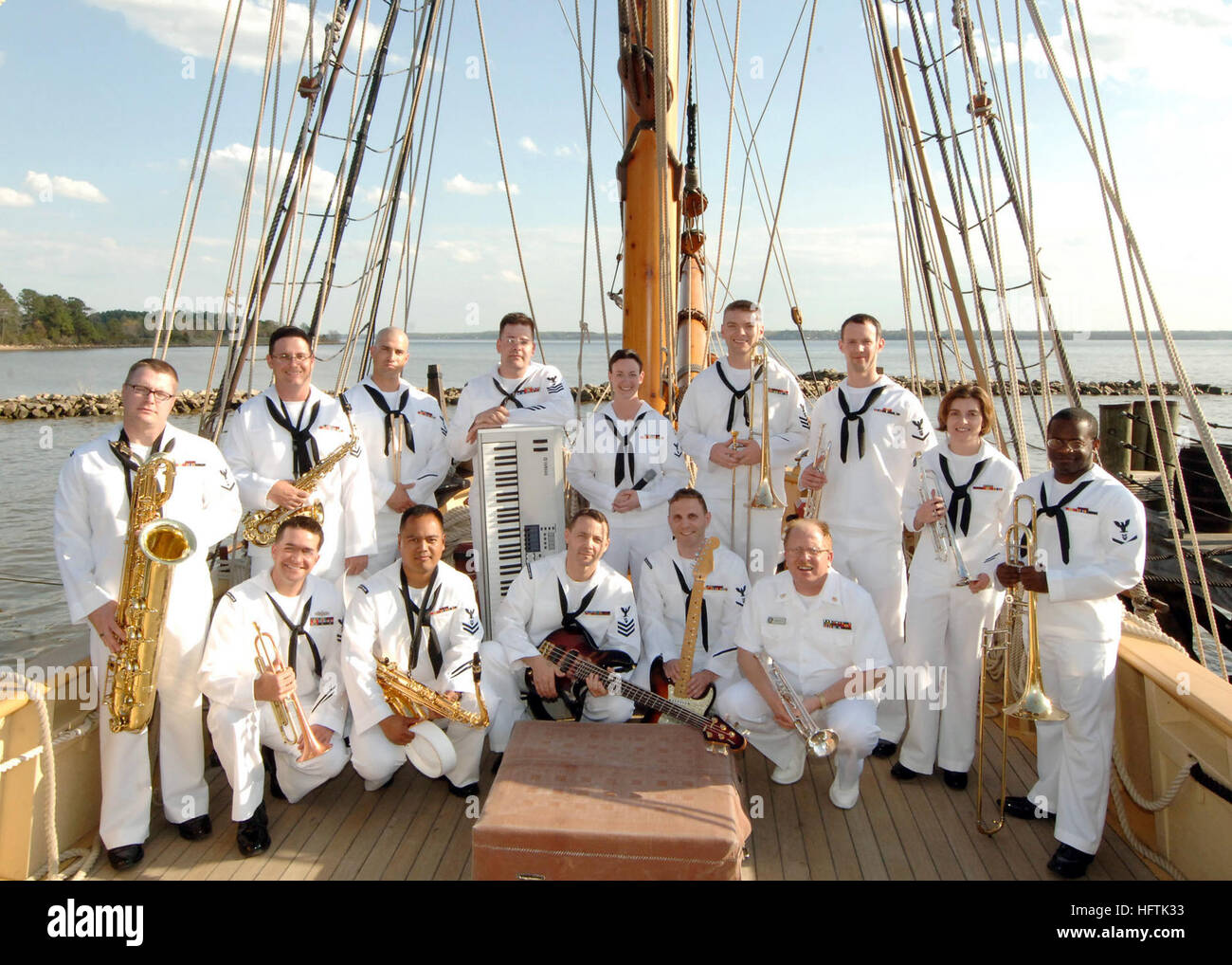 070402-N-8704K-012 JAMESTOWN, Virginia (2. April 2007) - The Navy Show ...