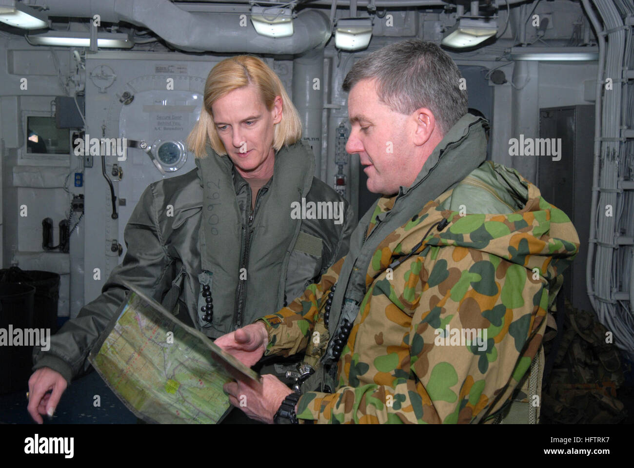 070622-N-4124C-001 CORAL SEA (22. Juni 2007) Ð Major General John G ...