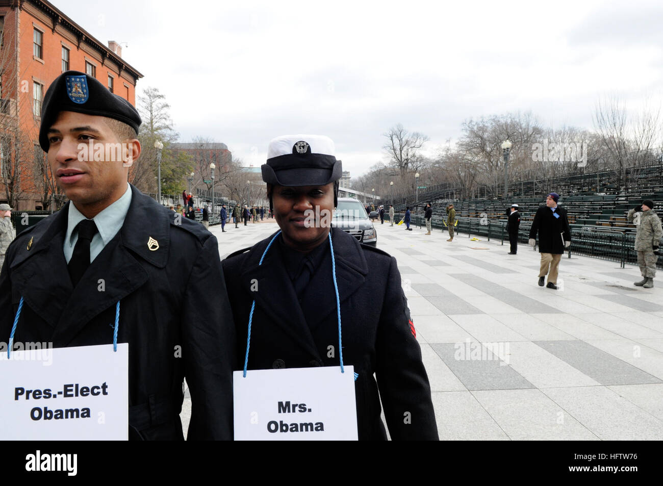 U s army staff sgt derrick -Fotos und -Bildmaterial in hoher Auflösung ...