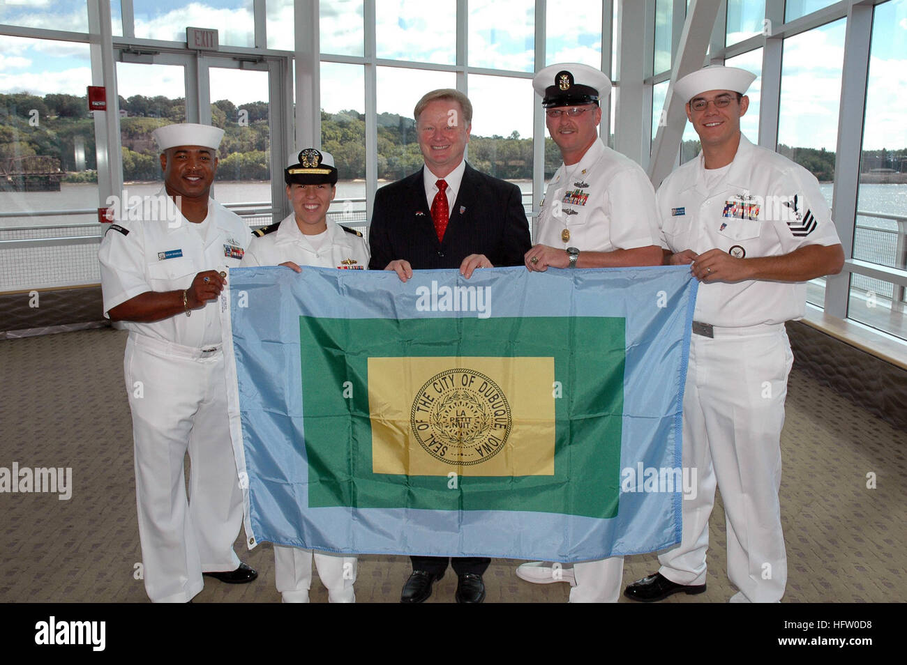 070914-N-6362C-001 DUBUQUE, Iowa (14. September 2007) - Roy Buol ...