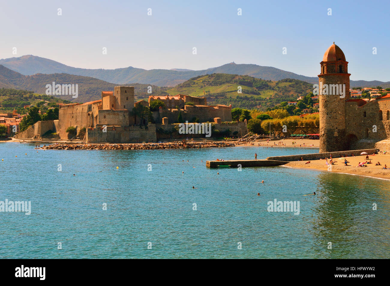 Southern beach collioure france -Fotos und -Bildmaterial in hoher ...