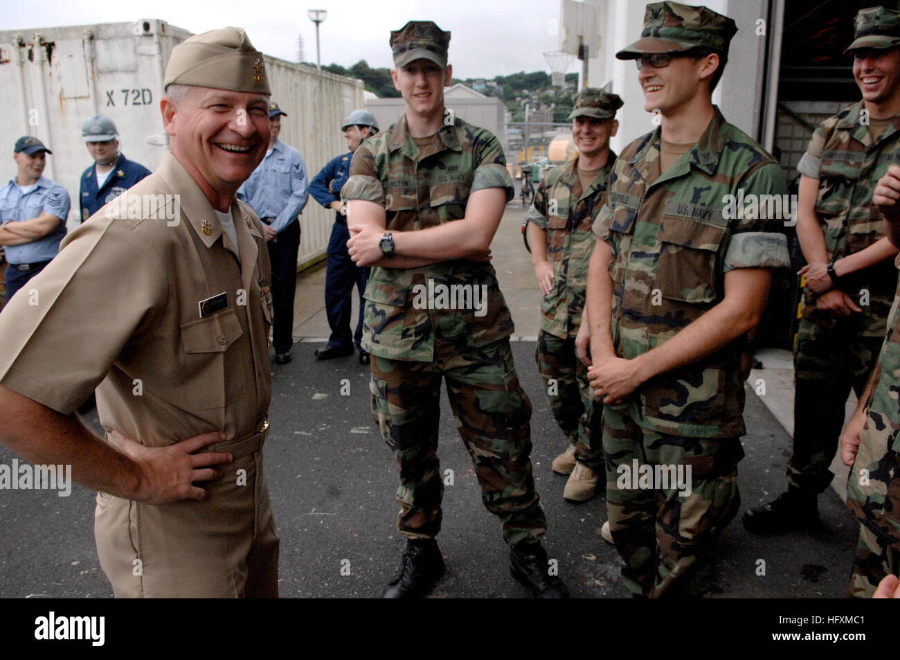 090706-N-9818V-494 YOKOSUKA, Japan (6. Juli 2009) Master Chief Petty ...