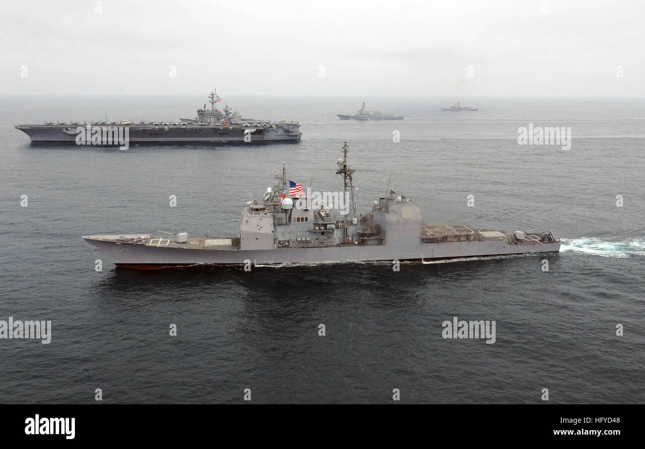 Die USS Carl Vinson (CVN 70), ein Flugzeugträger der Nimitz-Klasse ...