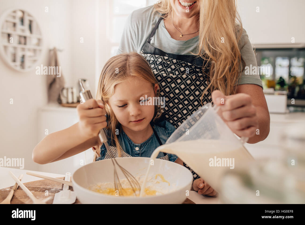 Familie mutter -Fotos und -Bildmaterial in hoher Auflösung – Alamy