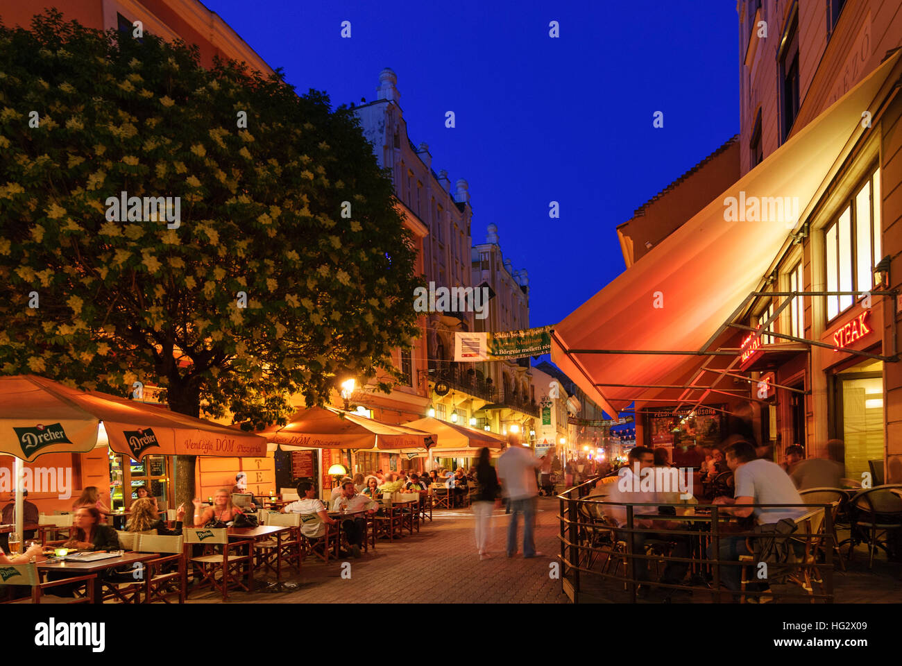 Kiraly utca pecs -Fotos und -Bildmaterial in hoher Auflösung – Alamy