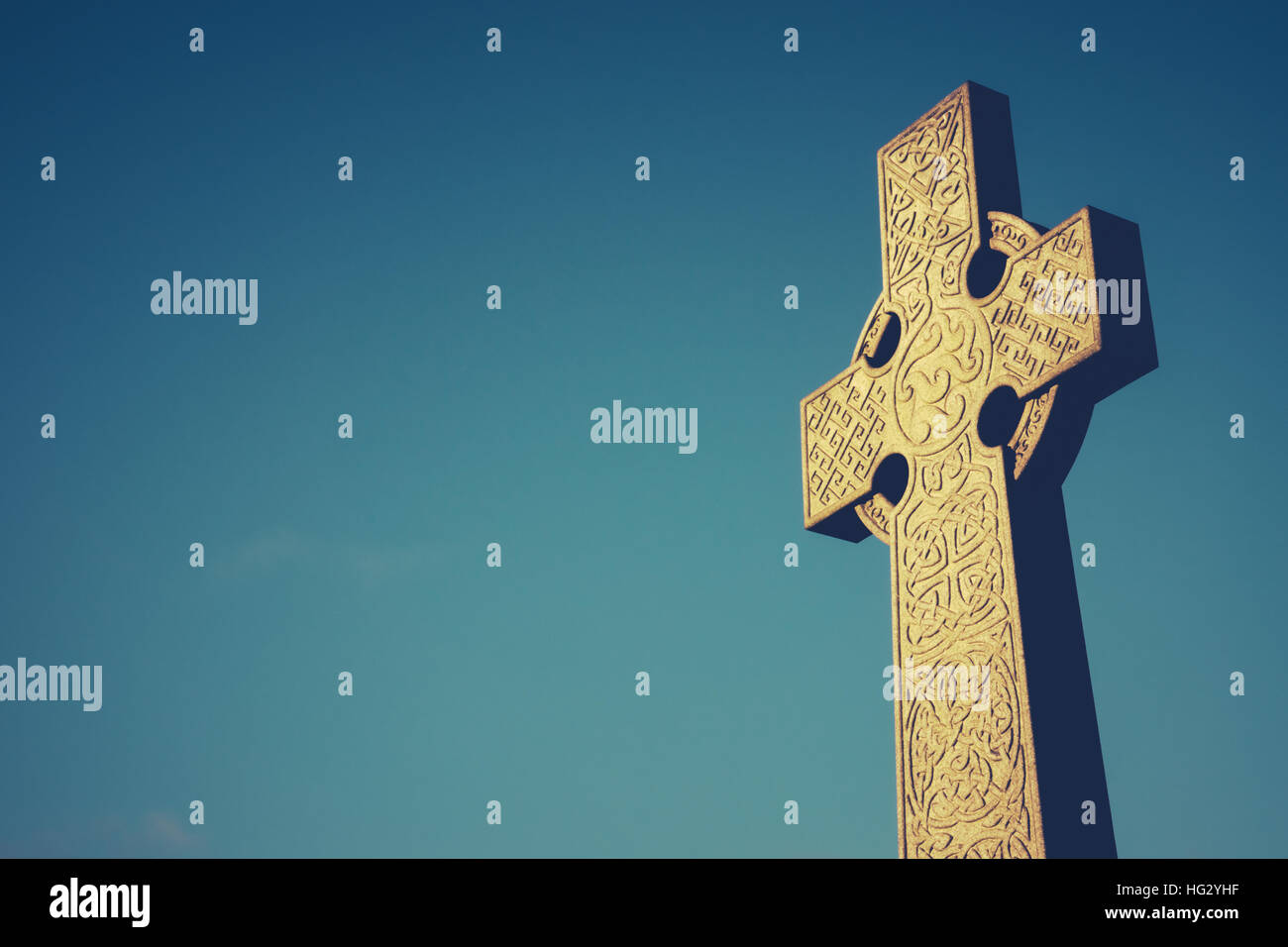 Keltischer kreuz grabstein -Fotos und -Bildmaterial in hoher Auflösung – Alamy