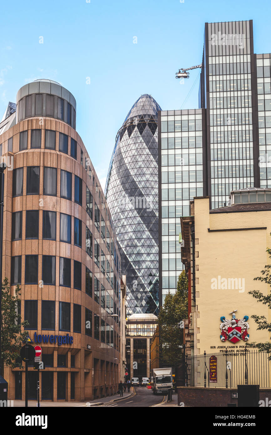 The gherkin tower -Fotos und -Bildmaterial in hoher Auflösung – Alamy