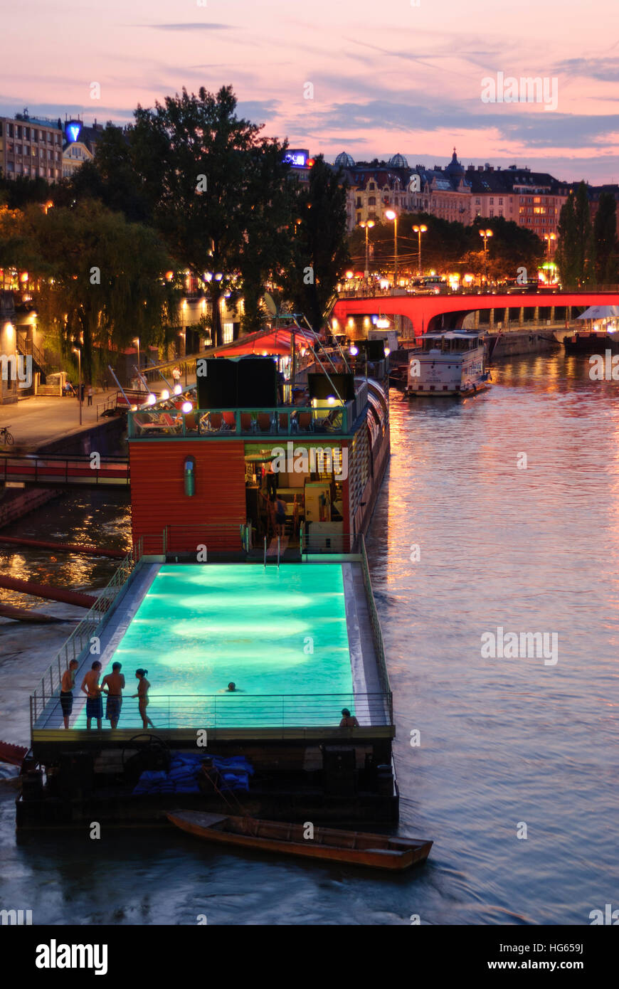 Wien, Wien: Baden Schwimmbad Schiff in den Donaukanal 01., Wien ...