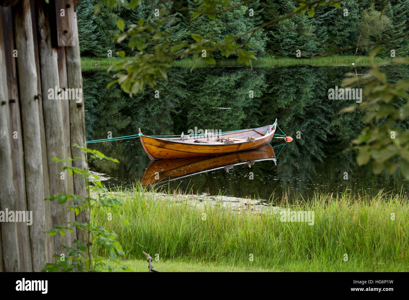 See und wiese -Fotos und -Bildmaterial in hoher Auflösung – Alamy