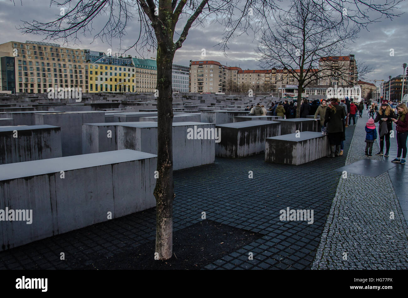 Berliner Holocaust-Mahnmal für die ermordeten Juden Europas ...