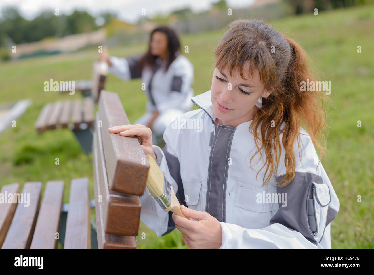 Malen bank -Fotos und -Bildmaterial in hoher Auflösung – Alamy